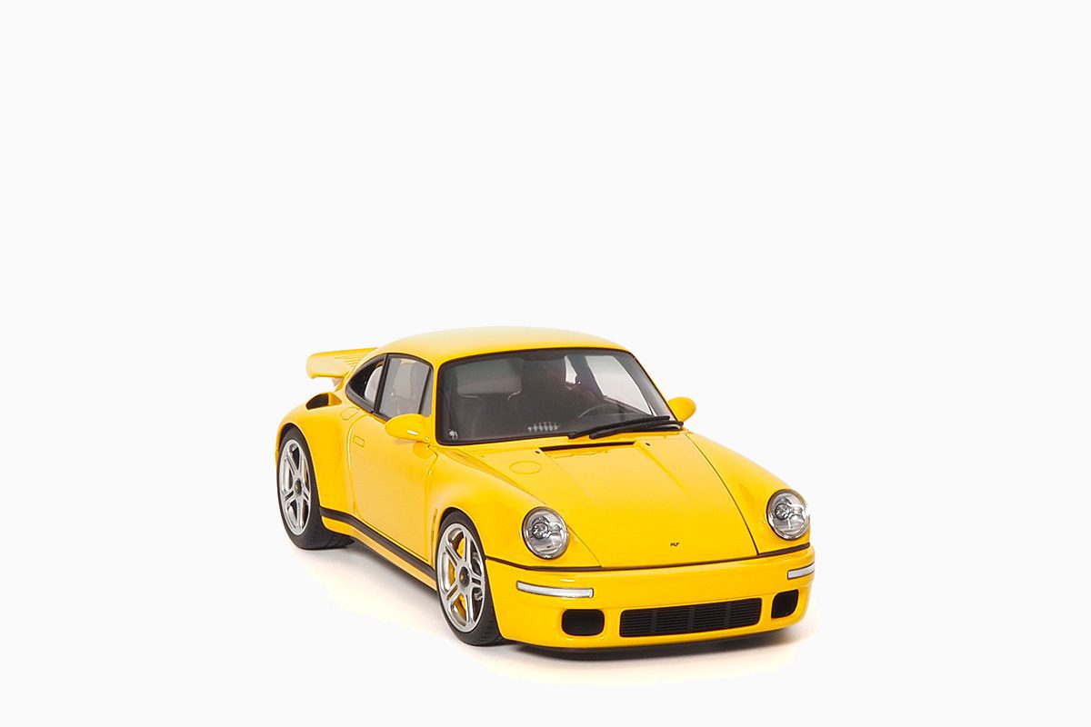 Almost Real RUF CTR Anniversary 2017 Blossom Yellow 1/18