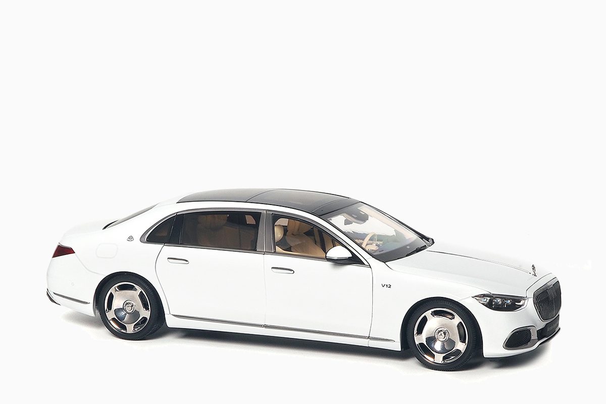 Almost Real 1/18 | High Quality Diecast Models