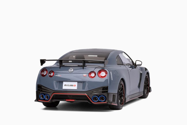 Nissan Diecast Model Cars by AUTOart 1/18